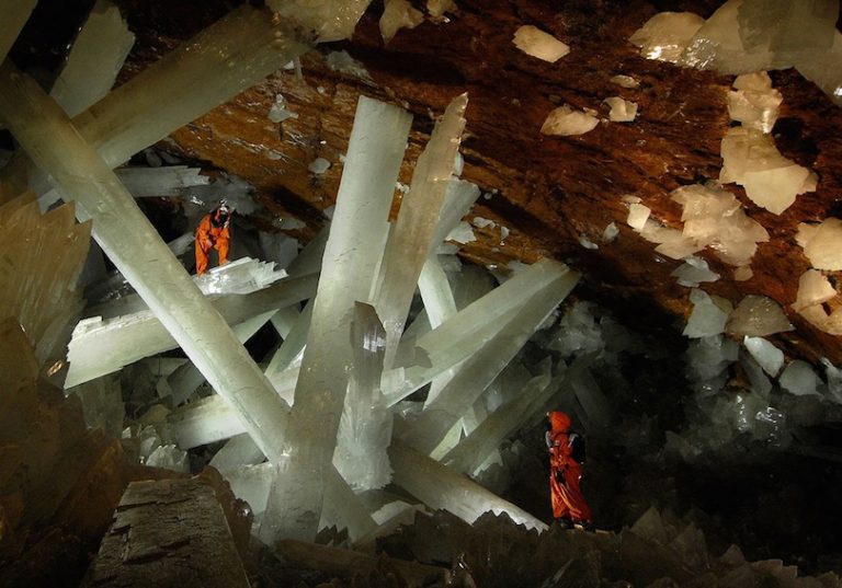 Cave of Crystals "Giant Crystal Cave" | Geology Page