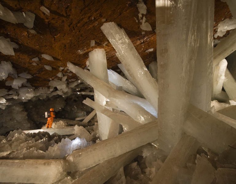 Cave of Crystals "Giant Crystal Cave" | Geology Page