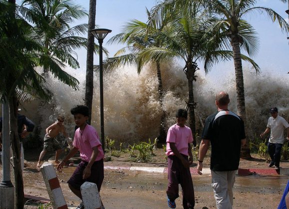 Top 10 Worst Tsunamis | Geology Page
