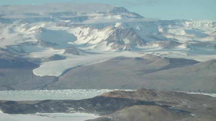 Ancient mountains recorded in Antarctic sandstones reveal potential ...